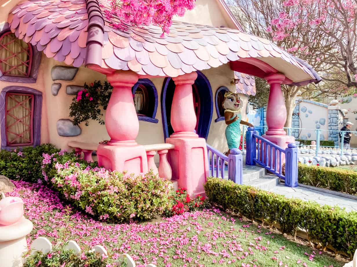 Disneyland in March 2026: Crowds, Weather, Events