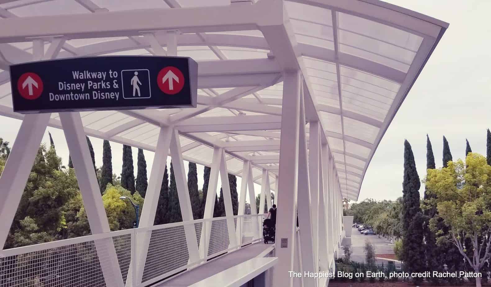 Disneyland Parking: Where to Park, Price and Discounts