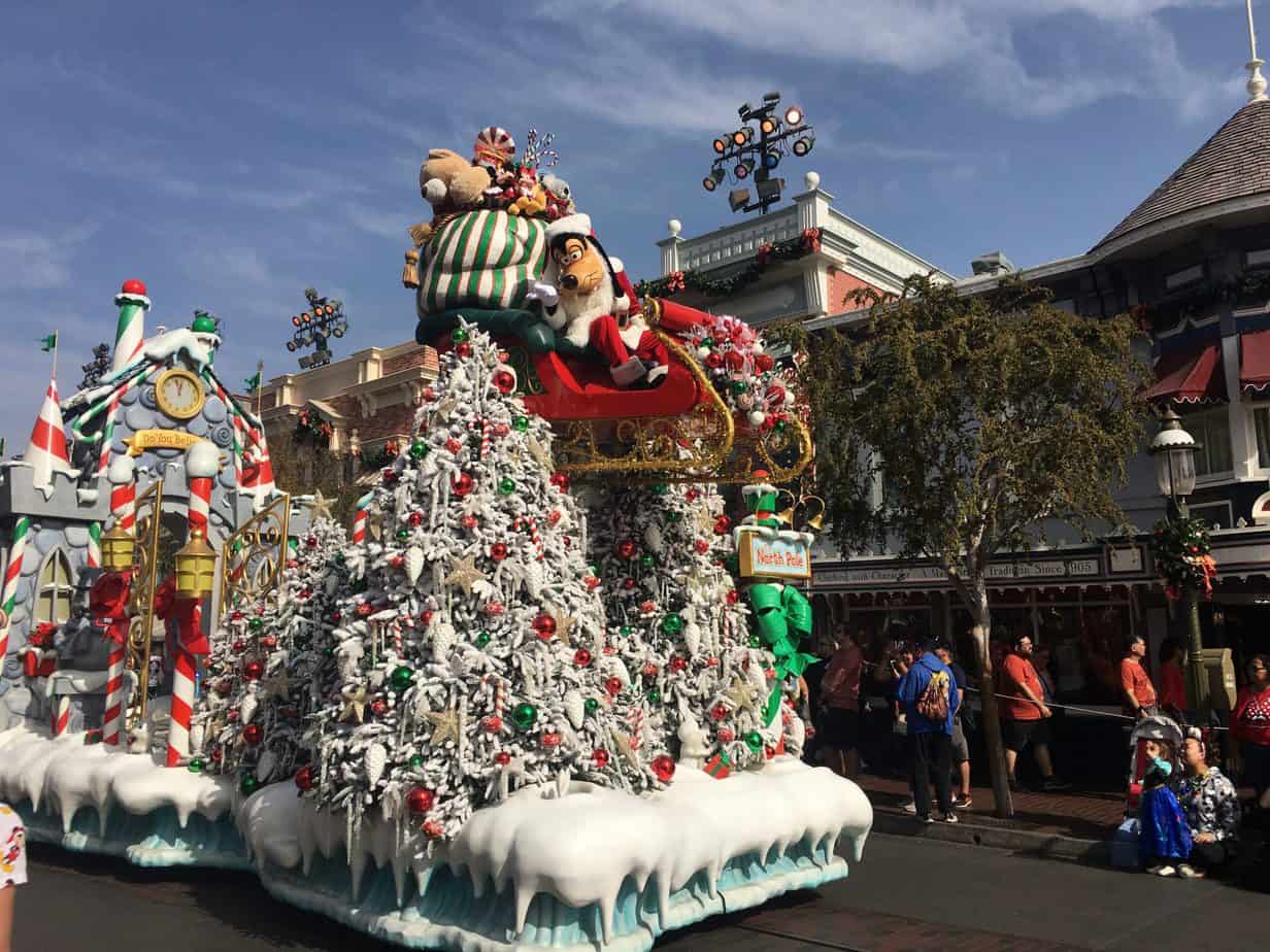 Meet Santa Claus at Disneyland Resort | The Happiest Blog on Earth