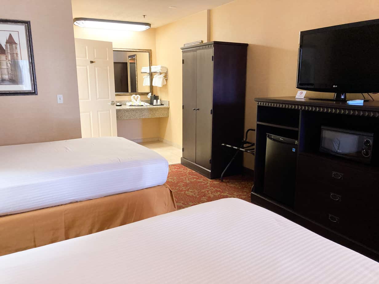 Castle Inn a Disneyland Family Hotel - The Happiest Blog on Earth