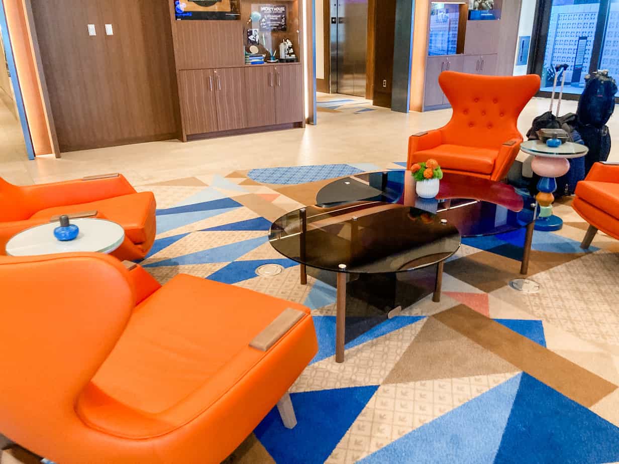 Look Inside The Disneyland Hotel