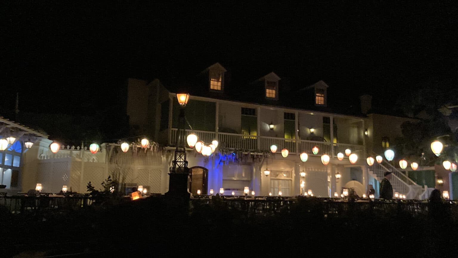 Eat Inside the Pirates Ride at Blue Bayou Disneyland