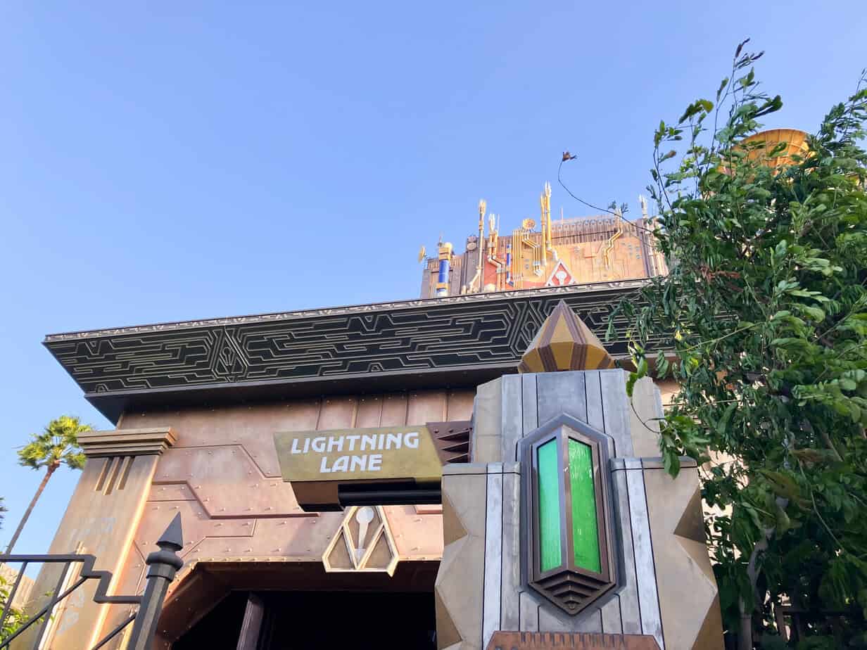 Simple Guide to Disneyland Lightning Lane